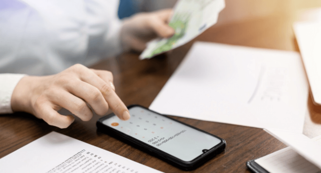 How to Track Best USD to INR Rate Before Sending